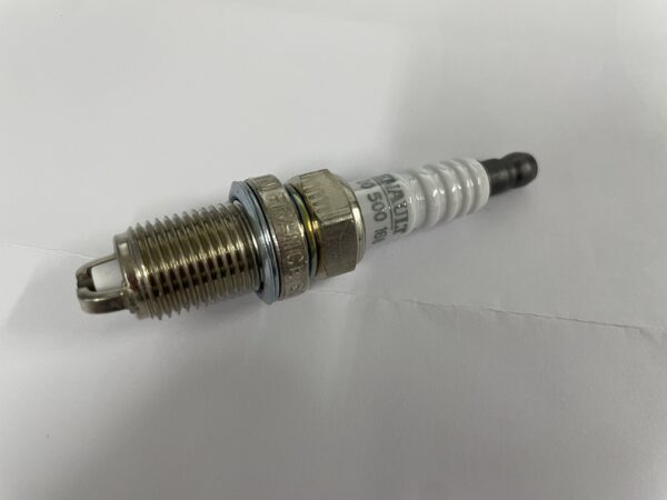 Genuine RENAULT Spark Plug x4 pc - United Motor Trading Pte Ltd